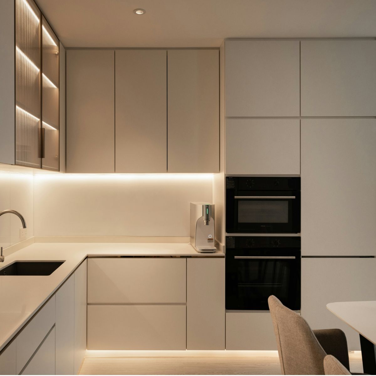 How to Use LED Strip Lights in Your Kitchen